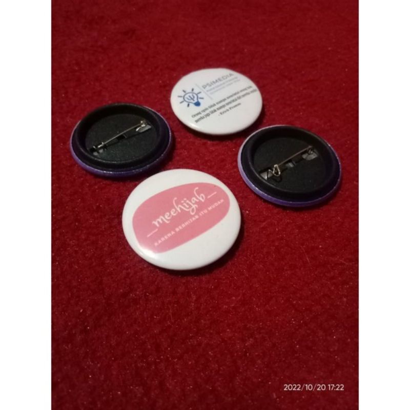 Jual SOUVENIR PIN, BROSS, PENITI (BISA CUSTOM) | Shopee Indonesia