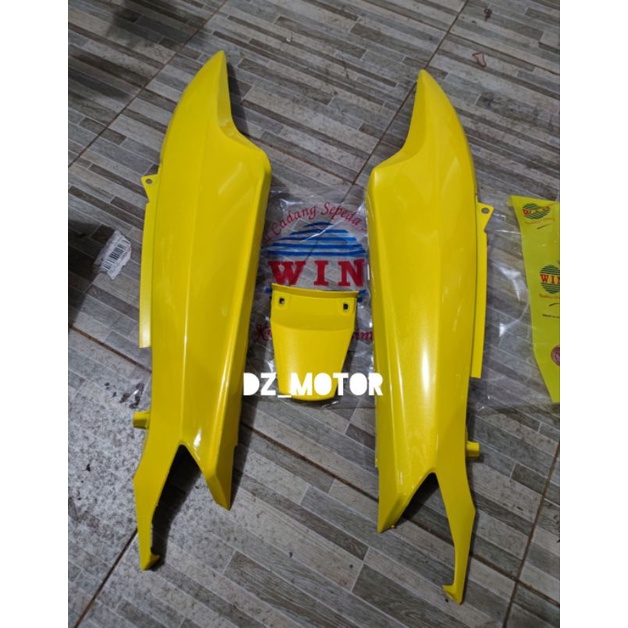 Jual Cover Body Belakang Yamaha Mio Sporty Lama Old Kuning Merek WIN ...