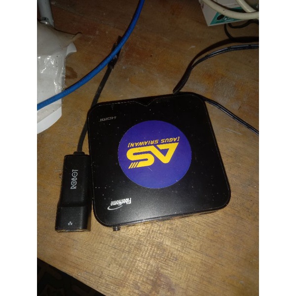 Jual STB openwrt+usb to lan bekas pmkaian 1 bln djamin lncar | Shopee ...