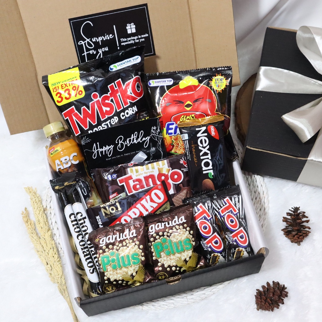 Jual Hampers Snack Hitam (Black Edition) | Kado Ultah Wisuda | Hadiah ...
