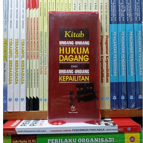Jual KUHD. Kitab UU Hukum Dagang Dan UU Kepailitan. .Prof. Dr. Subekti ...