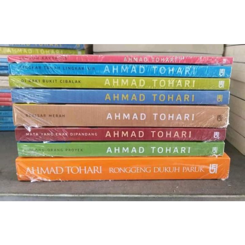 Jual Ahmad Tohari Ronggeng Dukuh Paruk / Bekisar Merah / Senyum ...