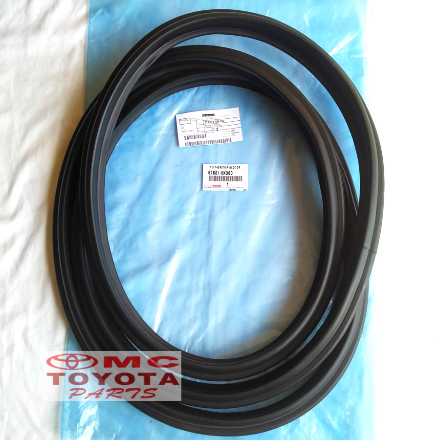 Jual Karet Body Pintu Bagasi Belakang New Fortuner VRZ 67881-0K080 ...