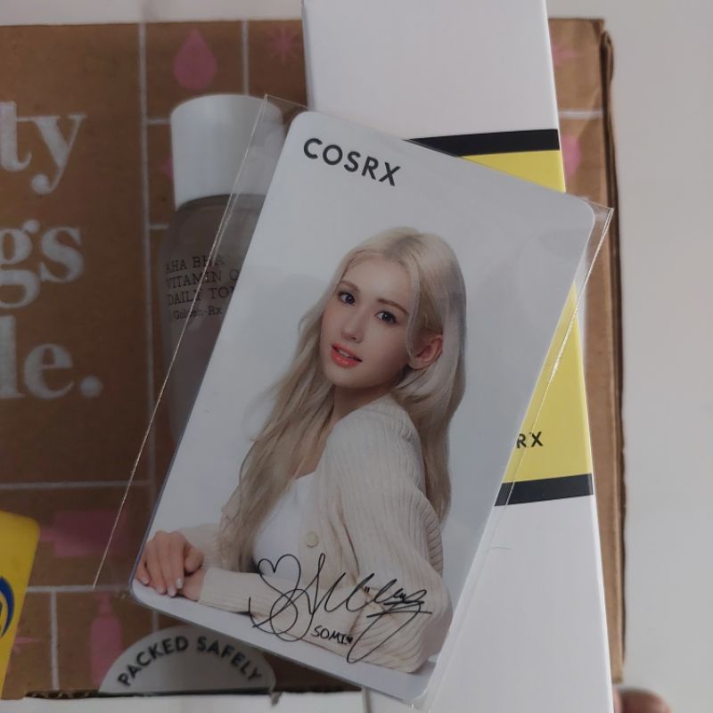 Jual Photocard (PC) Jeon Somi COSRX (bisa nego) | Shopee Indonesia