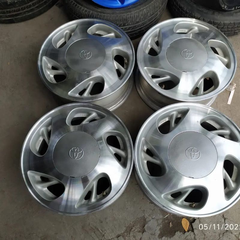 Jual Velg Mobil OEM ORIGINAL Toyota Kijang LGX R14 Pcd 4x114 Avanza ...