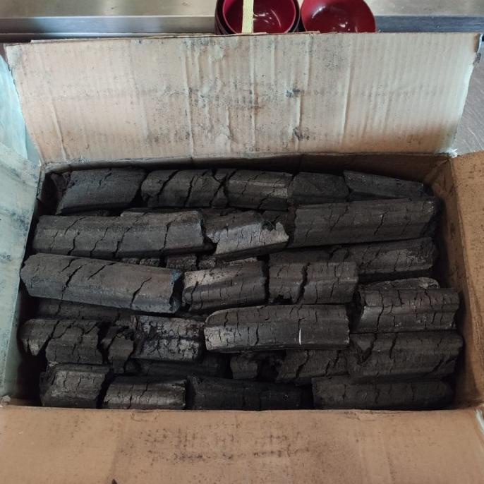 Jual Arang Briket BBQ Premium, Charcoal Sawdust, Briquette Sawdust 10 Kg | Shopee Indonesia