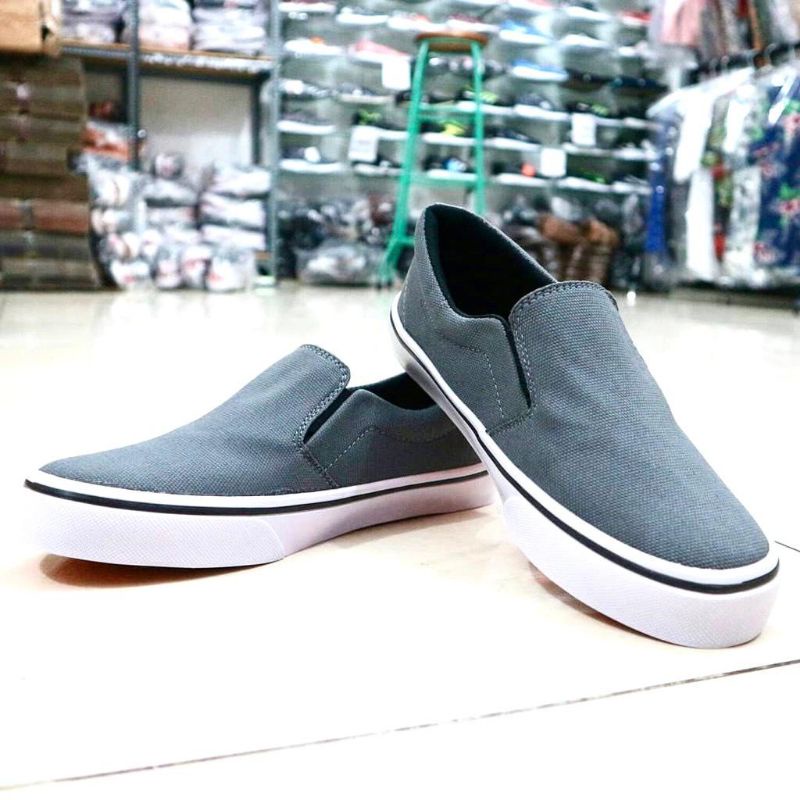 Jual sepatu slip on pria wanita sepatu santai sepatu fashion sepatu ...