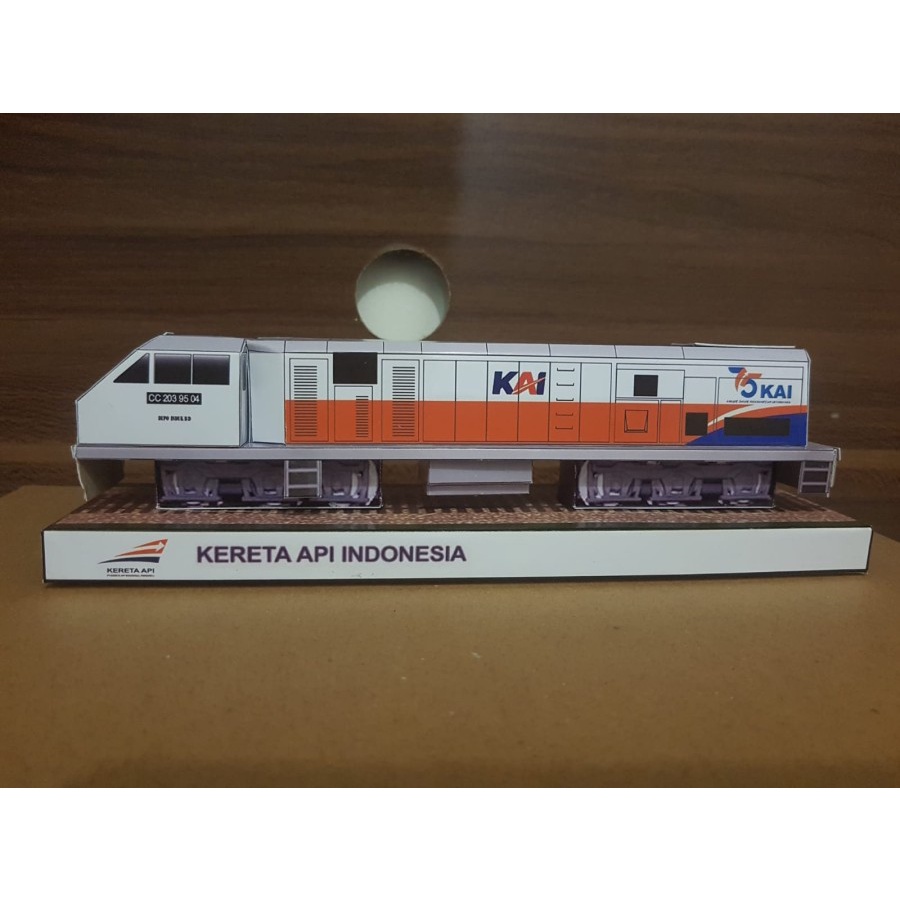 Jual Miniatur papercraft kereta api indonesia kertas CC203 | Shopee ...