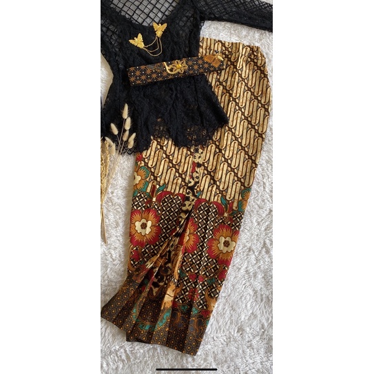 Jual Rok Wiron/Wiru Batik | Jarik Batik | Kamen Jadi Wiron | Shopee ...