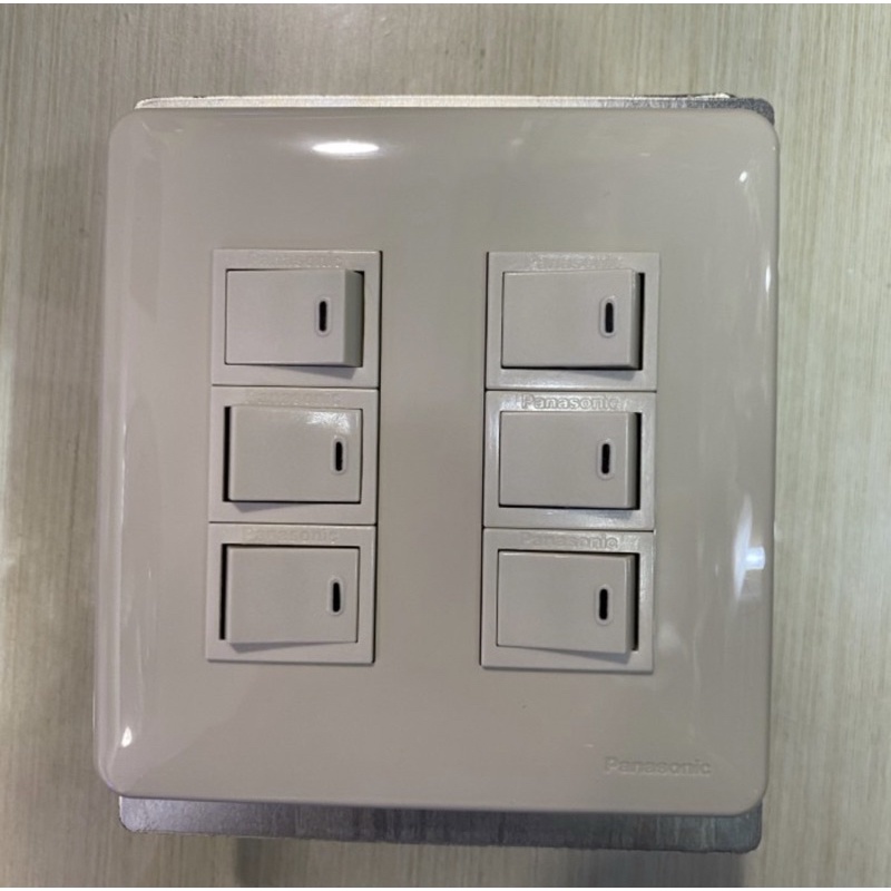 Jual Grid Switch 6 Gang / Saklar 6 Mata + Inbodus Besi Panasonic ...