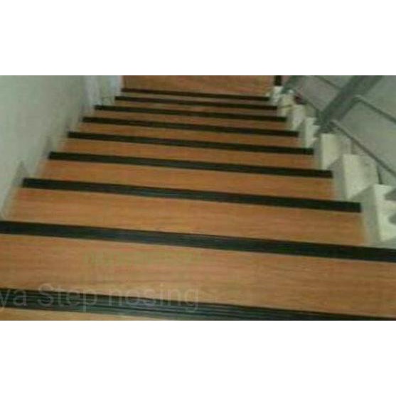 Jual Step nosing karet / list tangga karet hitam polos murah - anti ...