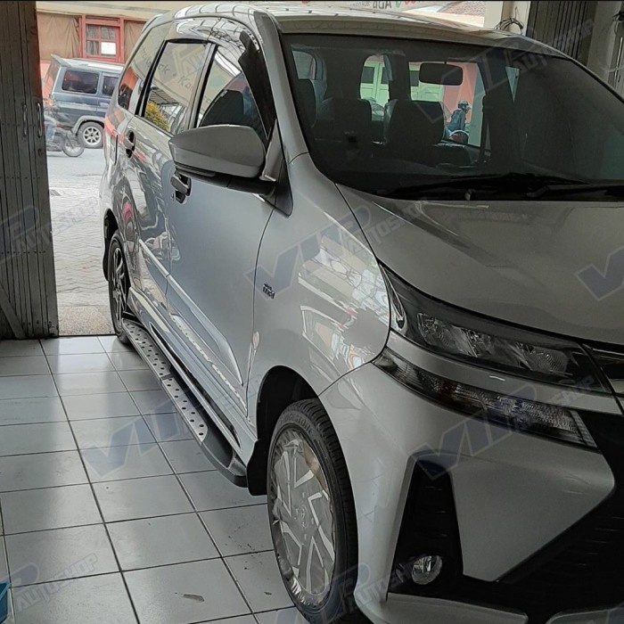 Jual AVANZA VELOZ 2019-2024 Footstep running board stainless pijakan ...