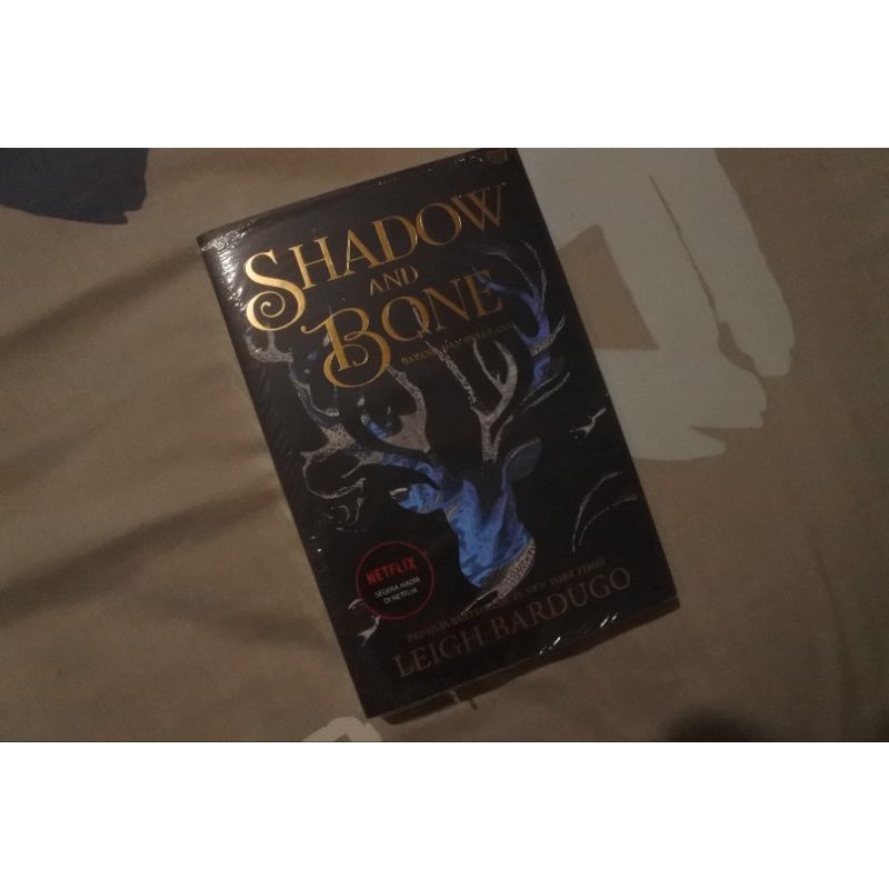 Jual BUKU SECOND - SHADOW AND BONE - SIEGE AND STORM - RUIN AND RISING ...