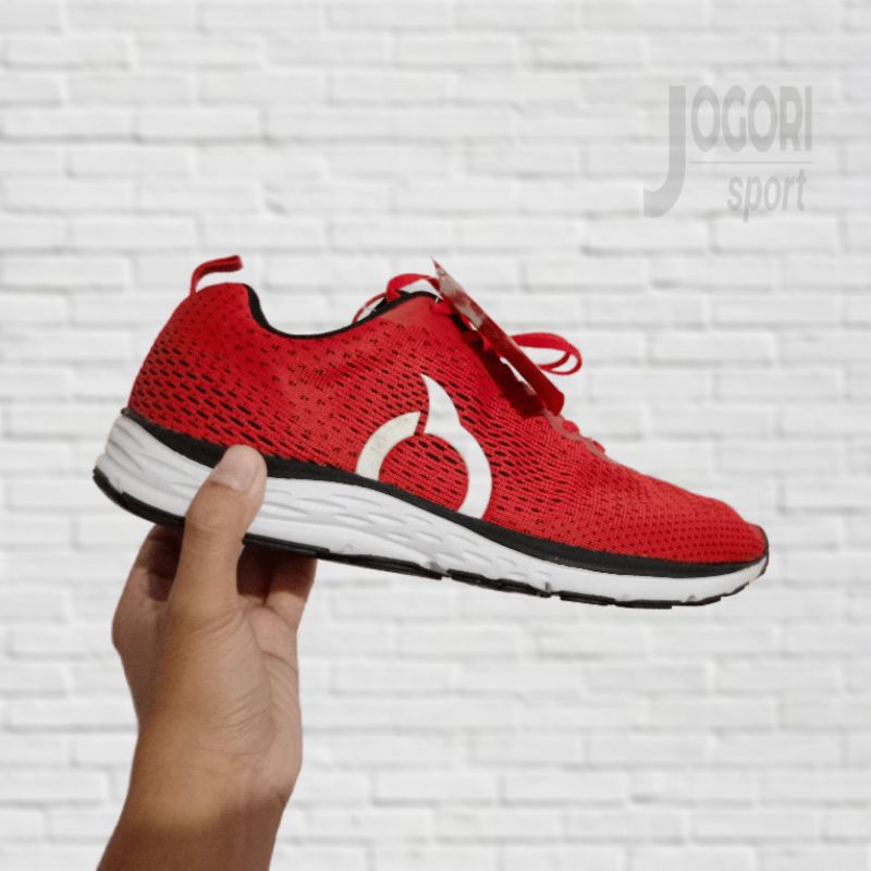 Jual SIZE 40!! Original Ortuseight Vector sepatu ortus eight running ...