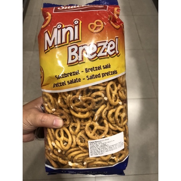 Jual SNACKLINE SALTED PRETZEL MINI BREZEL Biscuit - 300gr | Shopee ...
