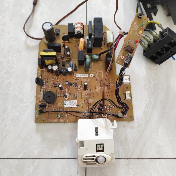 Jual Pcb Ac Daikin - Modul Pcb Ac Daikin Inverter Freon R22 - Letha ...