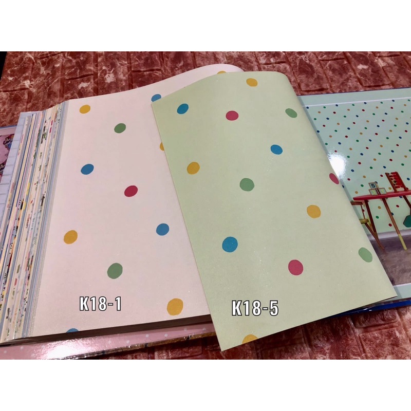 Jual Wallpaper Dinding Motif Bulat Volkadot Varian Warna KS | Shopee ...