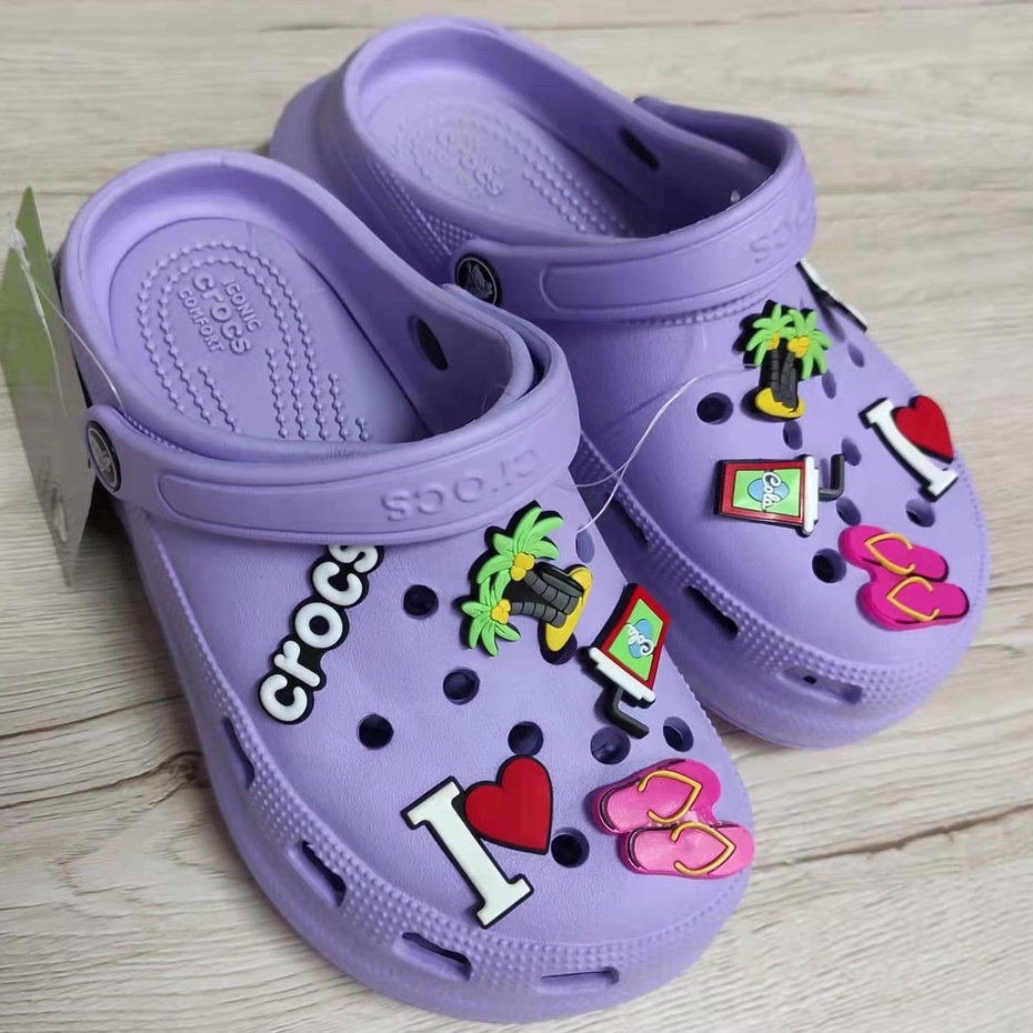 Jual Crocs Sandal Wanita/ Classic By Crocs/ Free Jibbits Pantai/Crocs ...