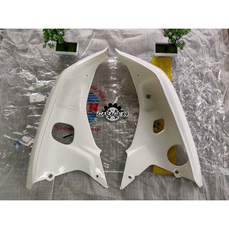 Jual Sayap putih kanan kiri tebeng depan Astrea grand bulus legenda ...