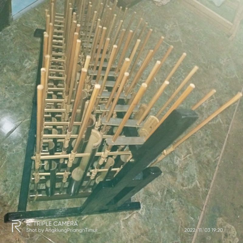 Jual Angklung pengamen 18 nada 4 tabung bambu hitam nada ( G - C ...