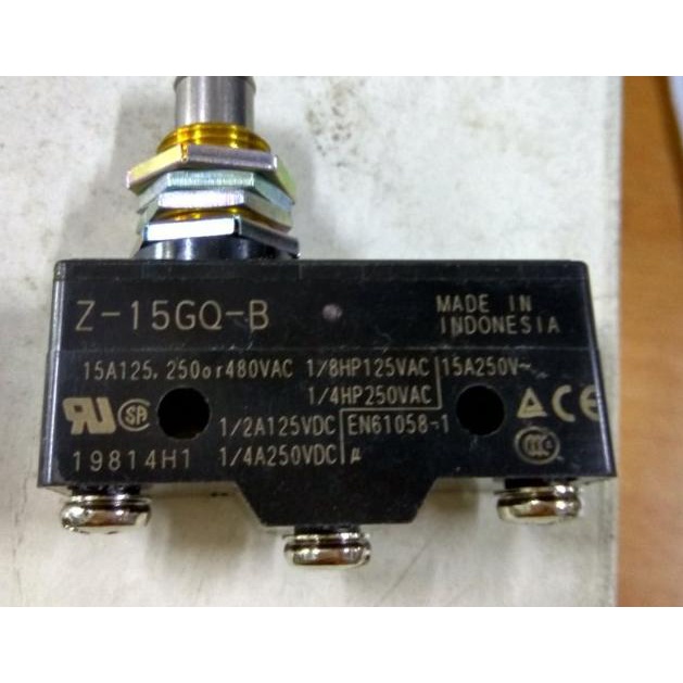 Jual Limit switch / Micro switch Z-15GQ-B Omron Original | Shopee Indonesia