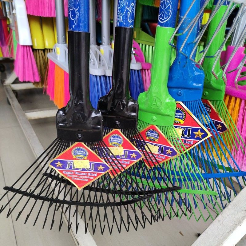 Jual Garuk sampah / garpu taman full besi + gagang kayu | Shopee Indonesia