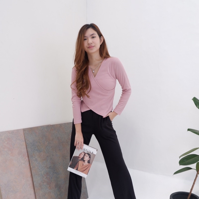 Jual Alana Top - Atasan Long Sleeves Wanita - Wrap Top Knit Rib - Blouse Lengan Panjang | Shopee ...