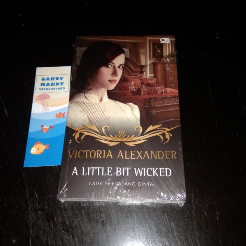 Jual Buku Novel A Little Bit Wicked Victoria Alexander | Shopee Indonesia