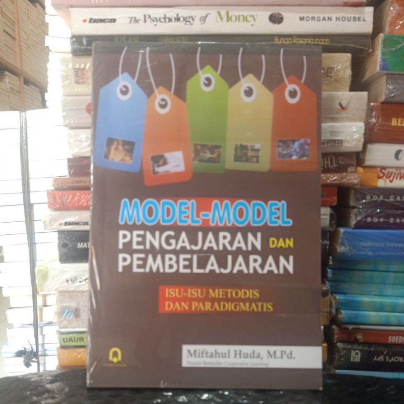 Jual buku model model pengajaran dan pembelajaran by Miftahul Huda ...