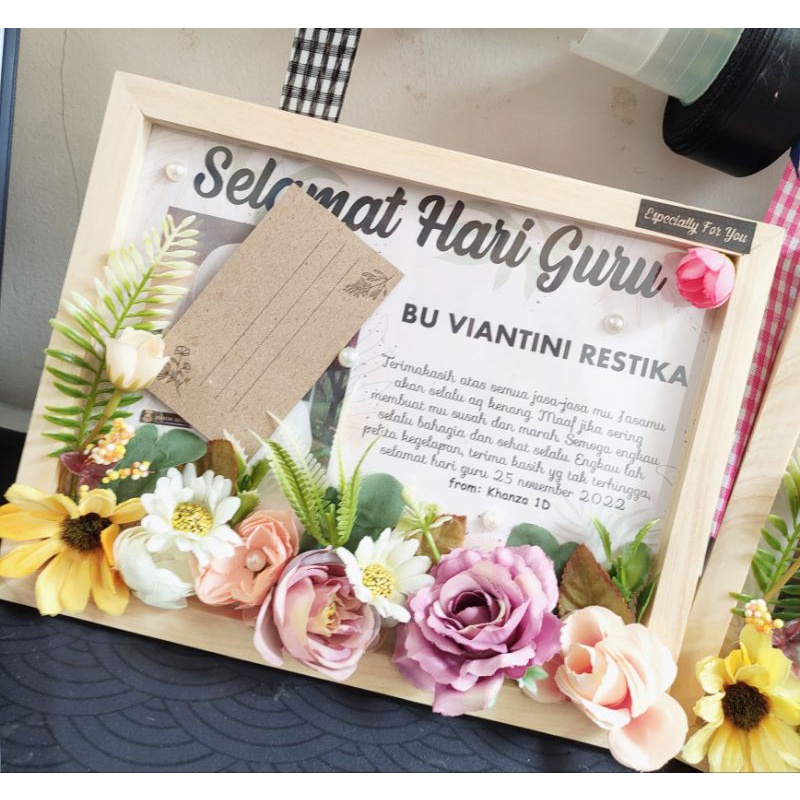 Jual Frame Ucapan Bucket Bunga Artificial cantik Lucu wisuda wedding ...