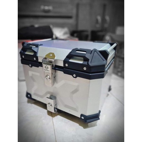 Jual Top Box Pannier Omegamoto Inferior size 40L black and silver ...