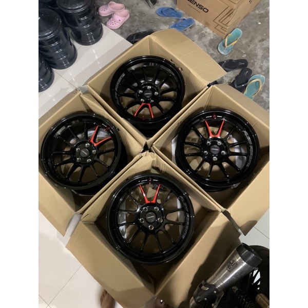Jual Lenso Venom 5 R18 Limited Edition Pcd 5x114.3 - Black Glossy | Shopee Indonesia
