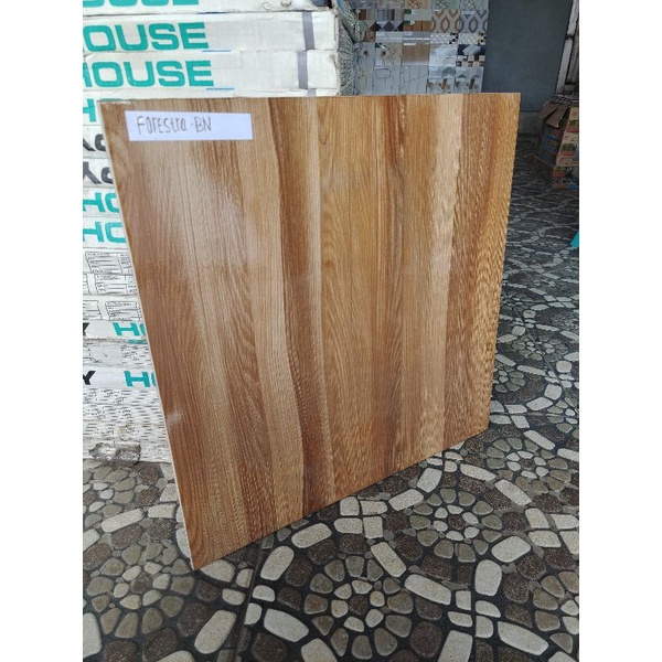 Jual Keramik Lantai motif kayu 50×50 uno Forestra BN Pare Kediri | Shopee Indonesia