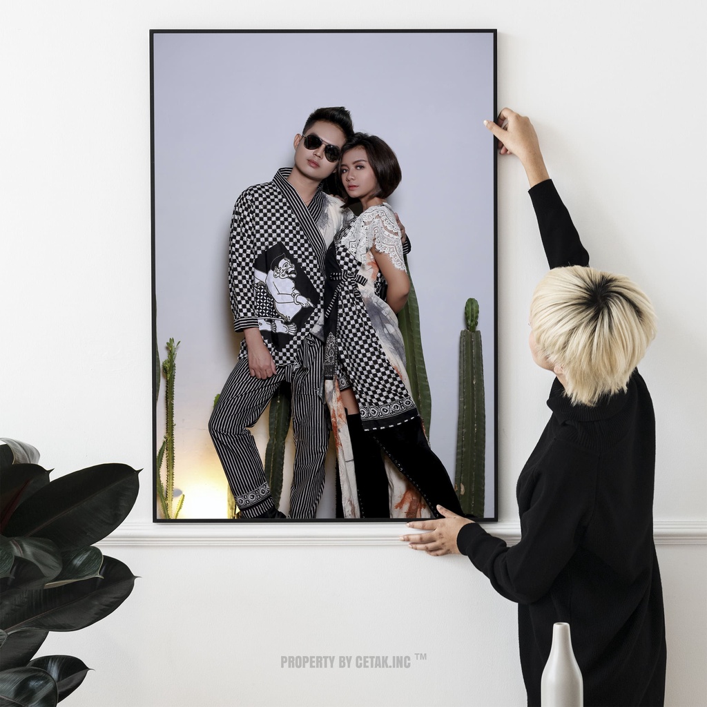 Jual FOTO BLOK 20R | Print foto + bingkai laminating 50x70 cm | Shopee ...