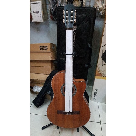 Jual COWBOY CGC-100 NS akustik gitar nilon classic original non elektrik | Shopee Indonesia