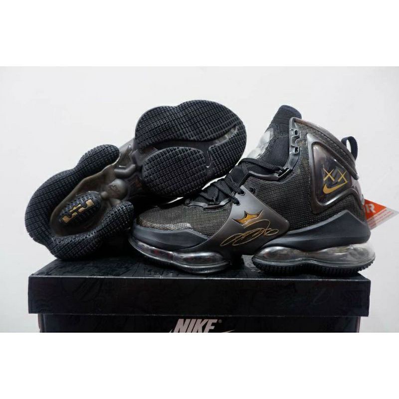 Jual SEPATU BASKET LEBRON 19 HIGH KAWS BLACK | Shopee Indonesia