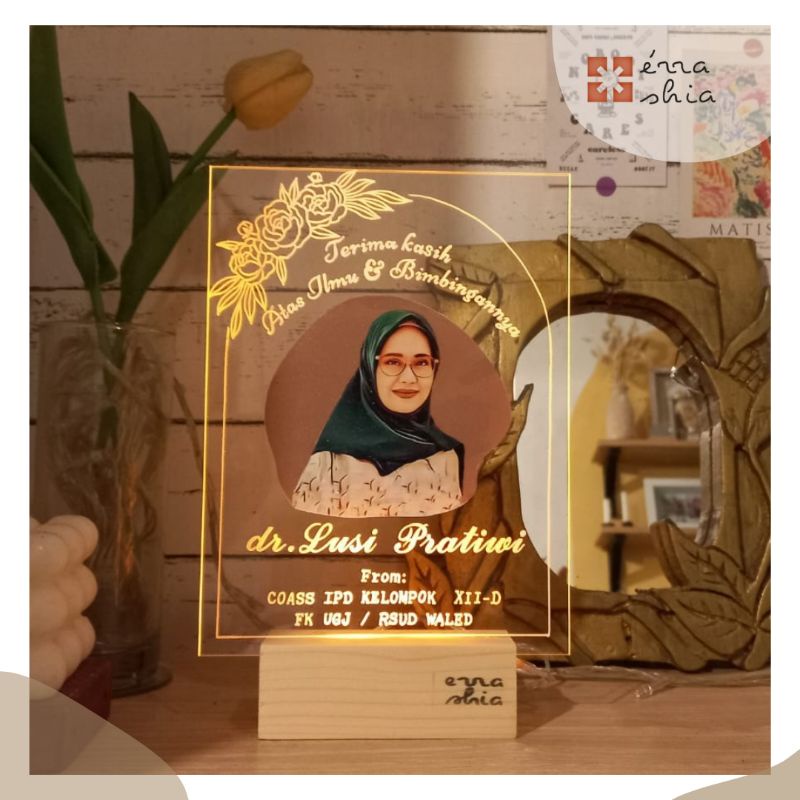 Jual errashia | Custom Akrilik LED Lettering with Photo/ Gift Box ...