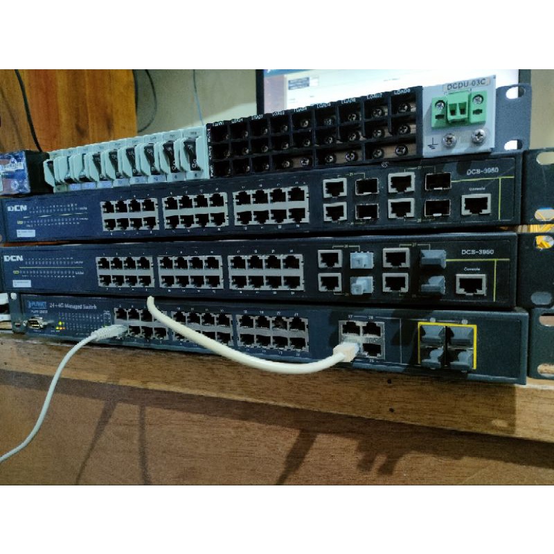 Jual switch hub manageble DCN DCS - 3950, DCS 3950, 4S 4G 28 port 10/ ...