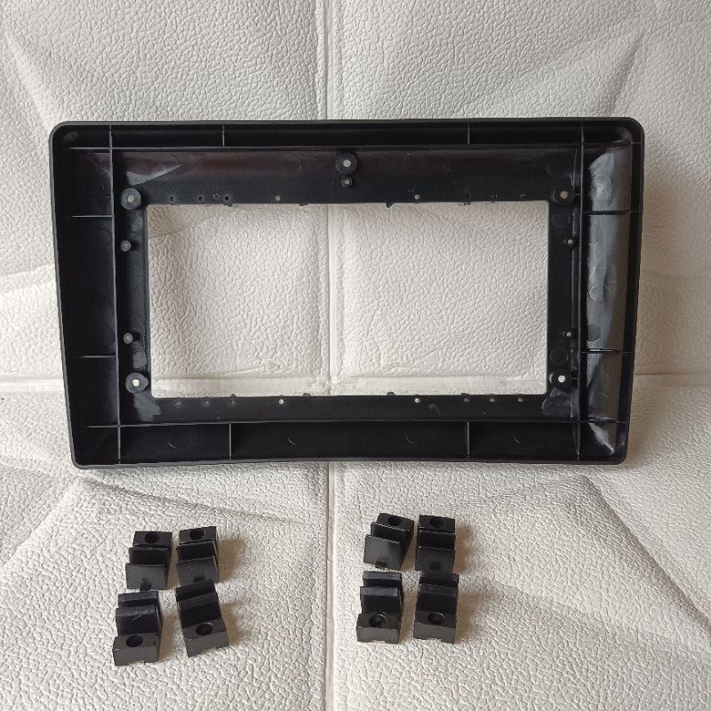 Jual Frame Adaptor / Konverter Headunit Android dari 7 inch ke 10 inch ...
