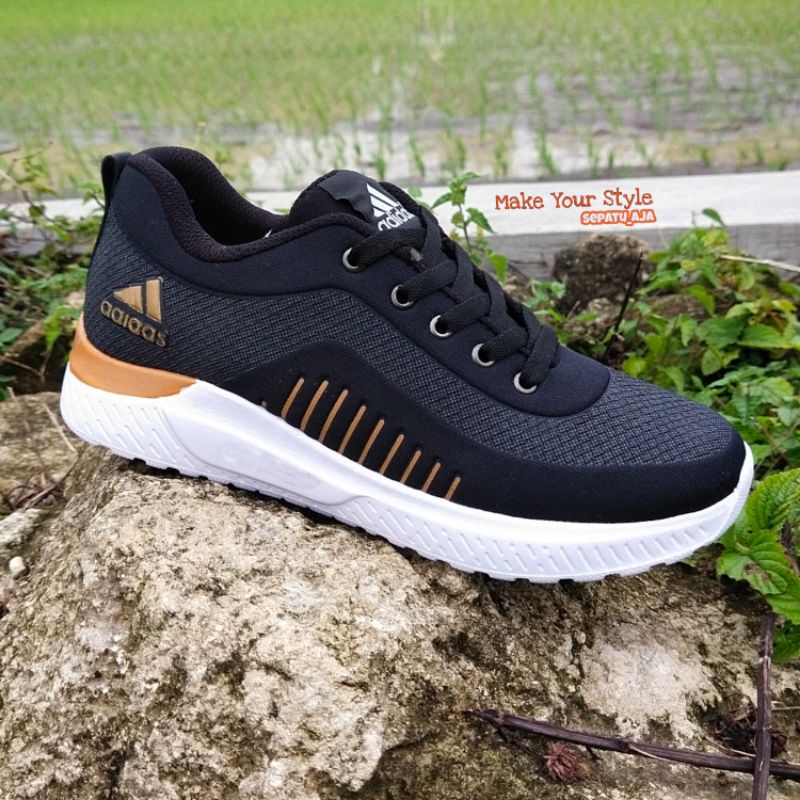 Jual Sepatu Pria Adids Viral New Emboss Size 38 43 Sneakers Joging Trend Distro Outsole Anti ...