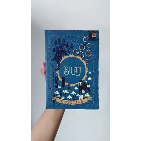Jual Preloved Buku Novel Bulan by Tere Liye | Shopee Indonesia