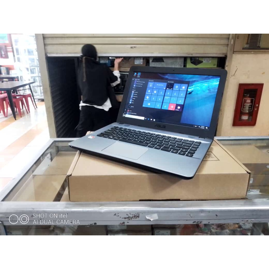 Jual LAPTOP LEPTOP ASUS AMD A4 RAM 4GB HDD 1TB GENERASI BARU WINDOWS10 ...
