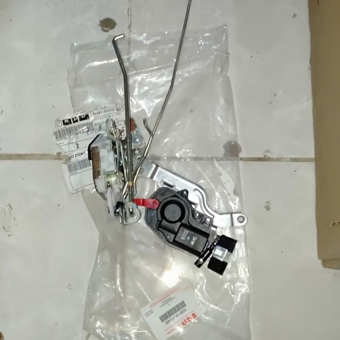 Jual Door lock mekanis pintu depan Suzuki APV kanan type central lock ...