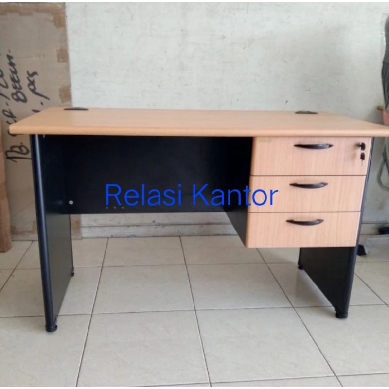 Jual Meja kerja meja kantor euro komplit laci uk.140 x 75 x 75 cm ...