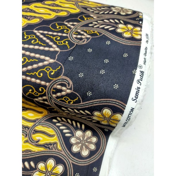Jual Bahan Batik Halus Semir Putih / Kain Batik Motif Lereng Jawa Per 1 ...