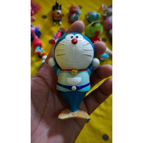Jual Mainan McDonalds karakter Doraemon, minion, maskot mc donalds ...