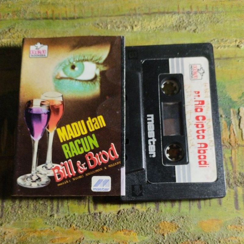 Jual Kaset pita madu dan racun bill & brod | Shopee Indonesia