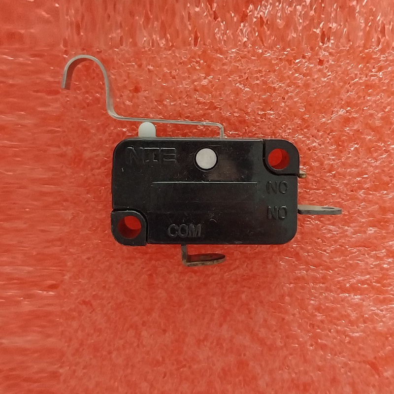 Jual MicroSwitch Micro Switch 2 pin Plat lengkung | Shopee Indonesia