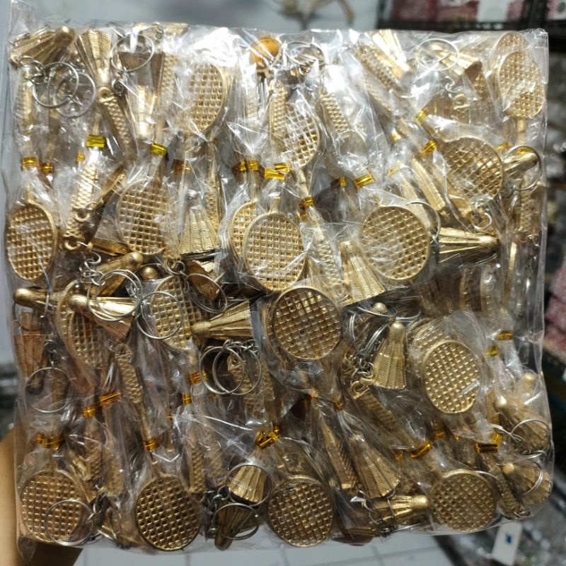 Jual 100 PCS souvenir pernikahan gantungan kunci raket kemas plastik souvenir pernikahan murah ...