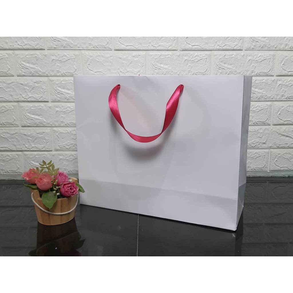 Jual Paperbag Polos / Tas Kado Jumbo Putih Glossy Uk. 40 x 14 x 33 cm ...